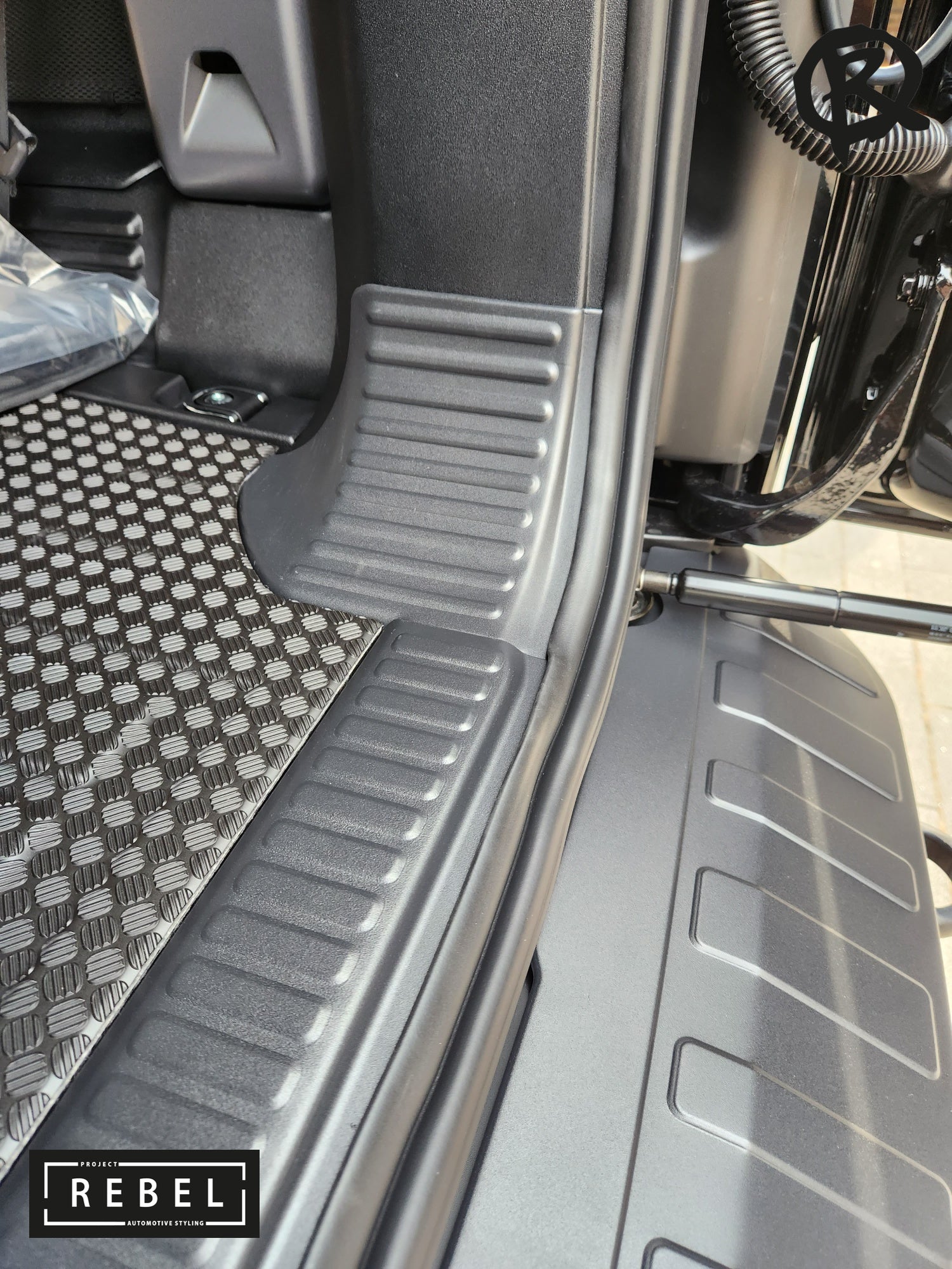 Defender L663 XL Bumper Protector - Black / Silver – Project Rebel