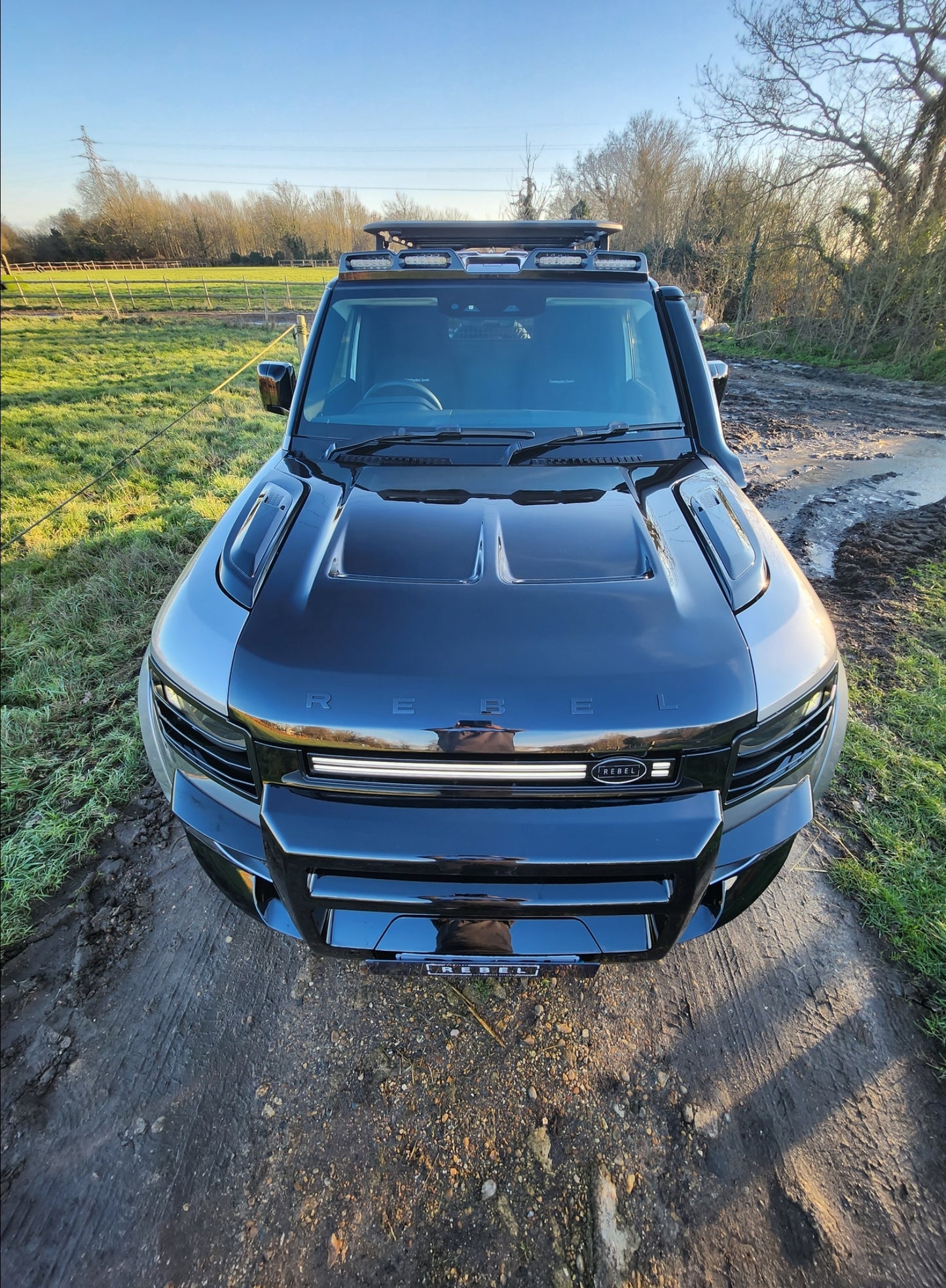 Defender L663 SVR Bonnet Gloss Black / Unfinished GLOSS BLACK – Project ...