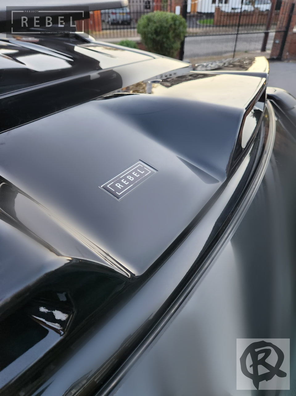 Defender L663 Gloss Black Roof Light Pod Kit - V5 – Project Rebel