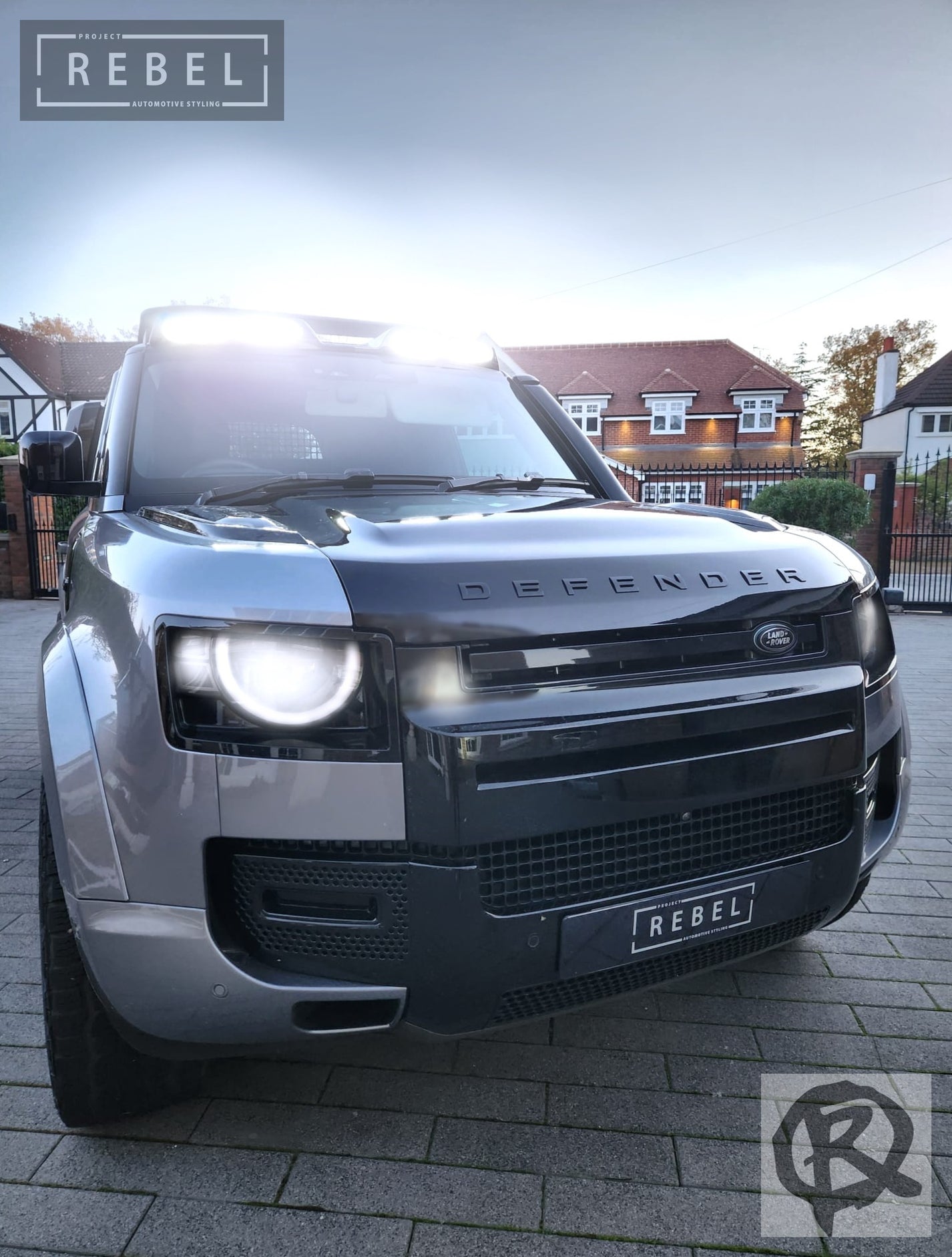 Defender L663 Gloss Black Roof Light Pod Kit - V5 – Project Rebel